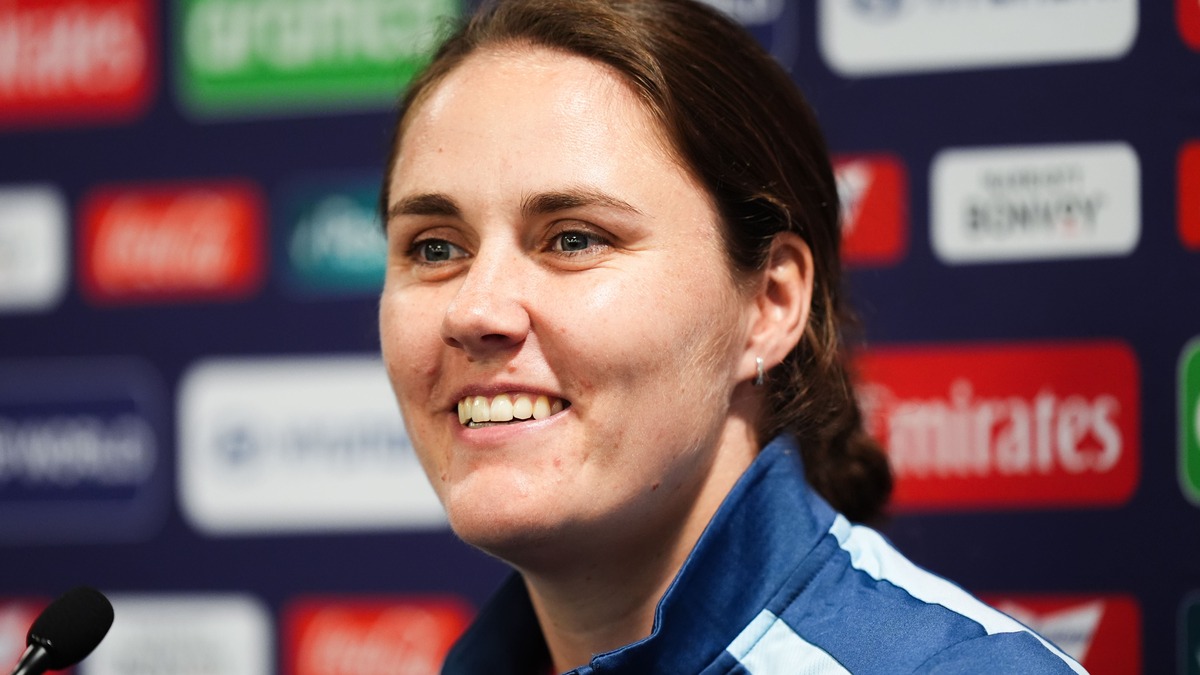 Nat Sciver-Brunt hopes extra pressure as hosts boosts England at World ...
