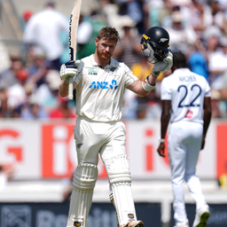 Ragged England left to rue mistakes as New Zealand gain upper hand at ...