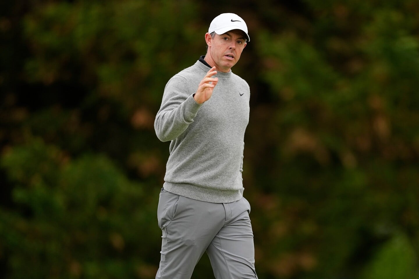Rory McIlroy charges up the leaderboard at US PGA Championship ...